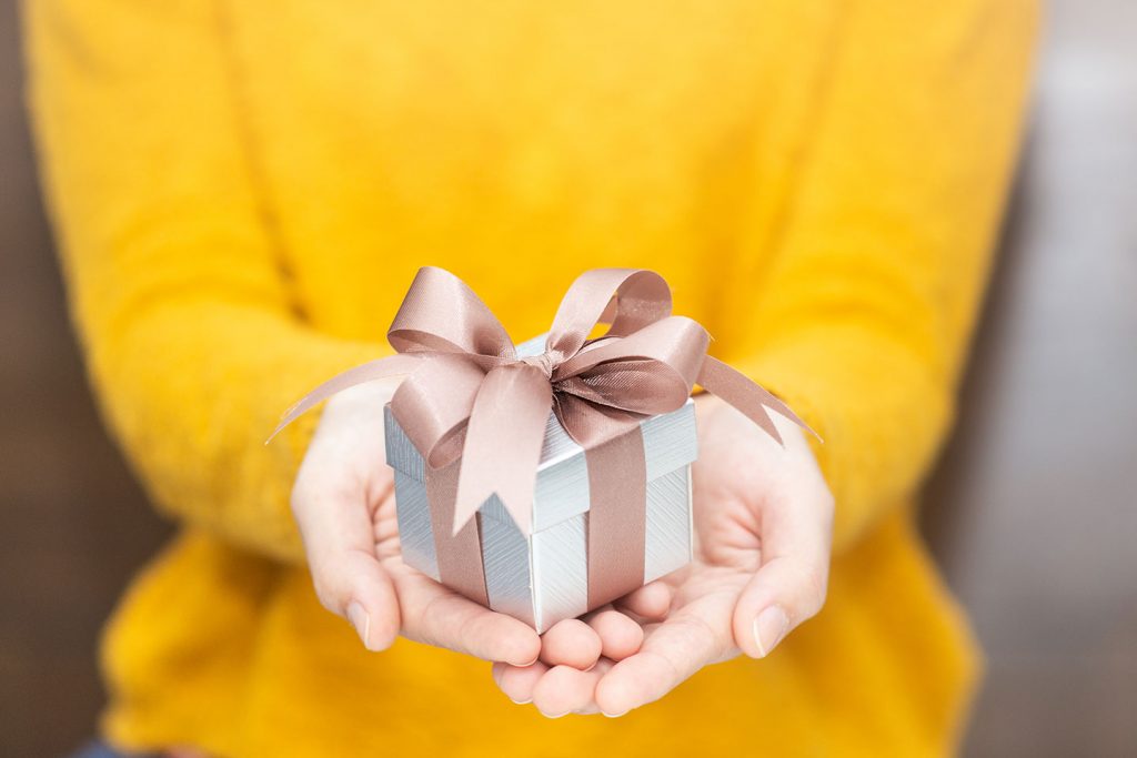 Unwrapping the psychology of bad gifts - NUS BizBeat